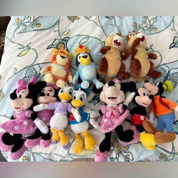 Disney | Other | Disney Characters Stuffed Animals 1 In Total Excellent ...
